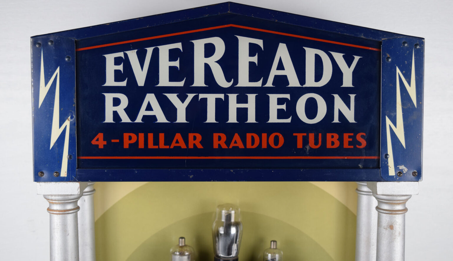 Eveready Raytheon Radio Tubes Working Store Display 1940s - Discover ...